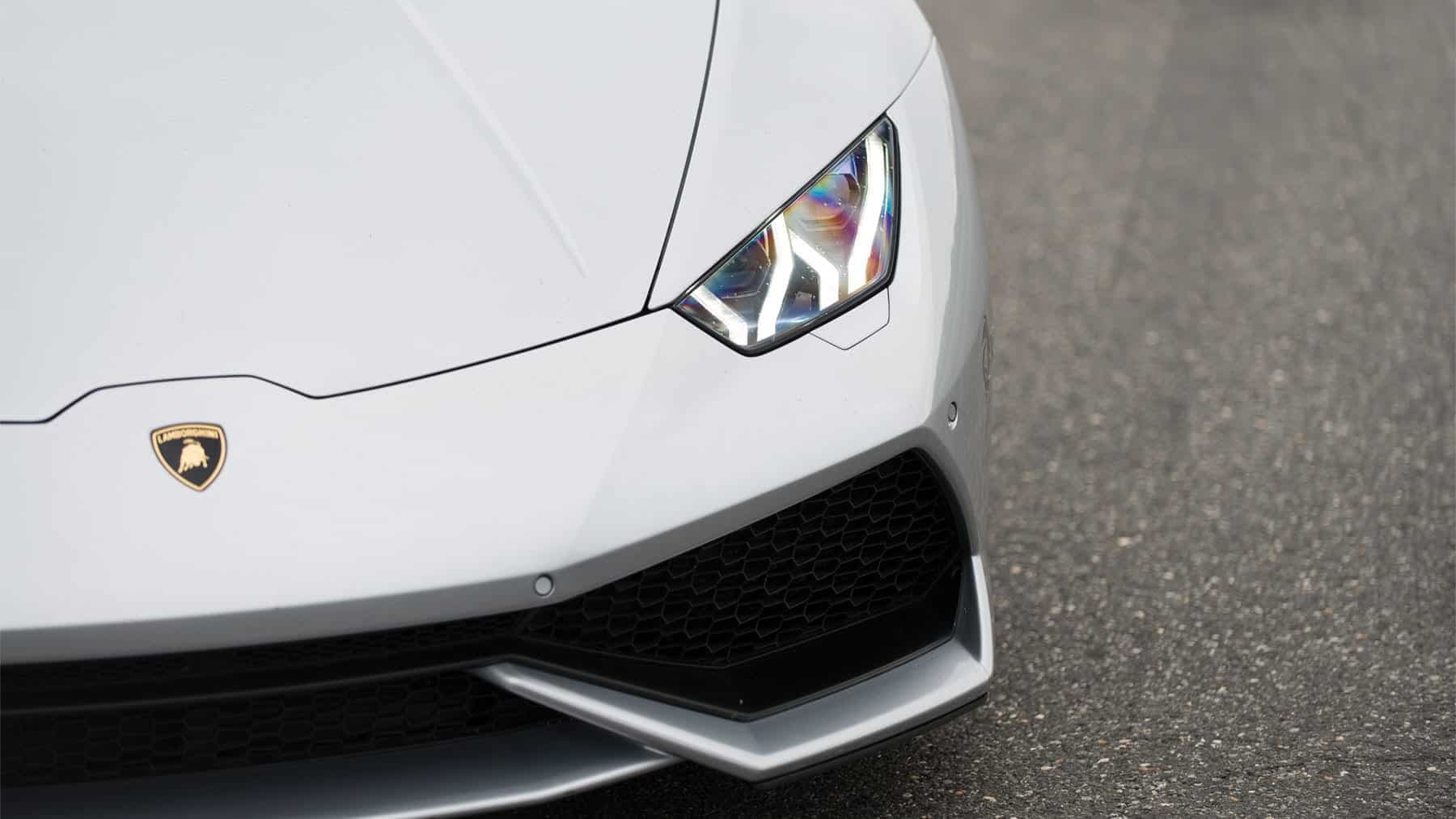Drive a Lamborghini Huracán LP610-4 - Exotic Supercars | Xtreme Xperience